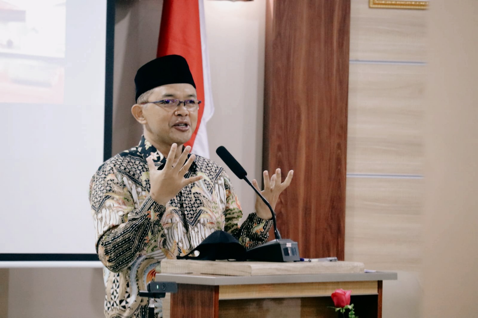 Rebutan Mimbar - Rumah Maman Imanulhaq